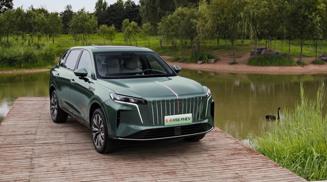 Tek şarj ile 2.327 kilometre: Hongqi HS6 PHEV, Guinness Dünya Rekoru kırdı! | Bmag